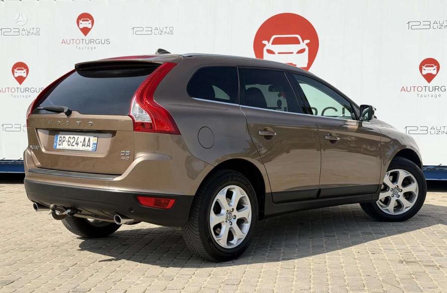 Brūns Volvo XC60 2011 Tauragė, ar dzinēja tilpumu 2.40 L un nobraukumu 276 tūkst. km par 7800 €, foto 20 vietnē AUTOMOTO.COM.LV