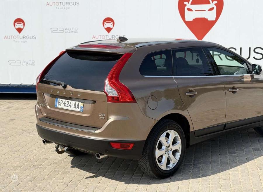Brūns Volvo XC60 2011 Tauragė, ar dzinēja tilpumu 2.40 L un nobraukumu 276 tūkst. km par 7800 €, foto 21 vietnē AUTOMOTO.COM.LV