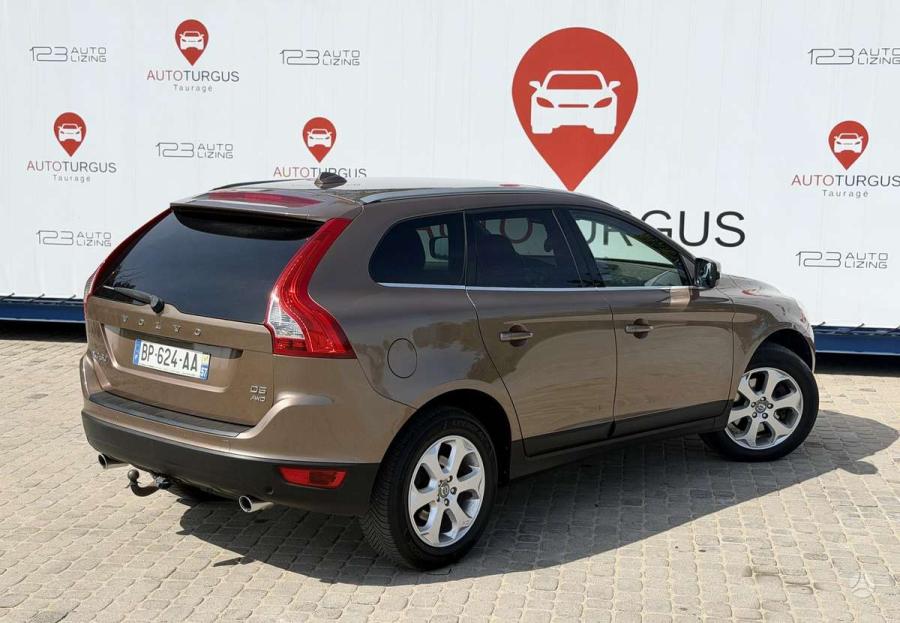 Brūns Volvo XC60 2011 Tauragė, ar dzinēja tilpumu 2.40 L un nobraukumu 276 tūkst. km par 7800 €, foto 28 vietnē AUTOMOTO.COM.LV