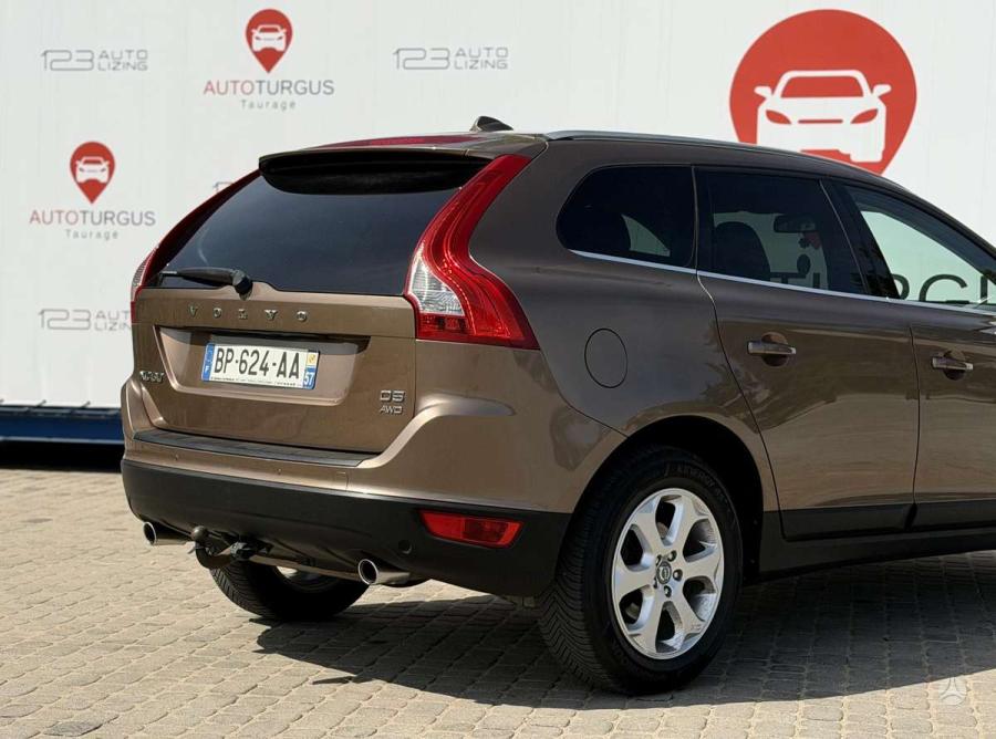 Brūns Volvo XC60 2011 Tauragė, ar dzinēja tilpumu 2.40 L un nobraukumu 276 tūkst. km par 7800 €, foto 29 vietnē AUTOMOTO.COM.LV