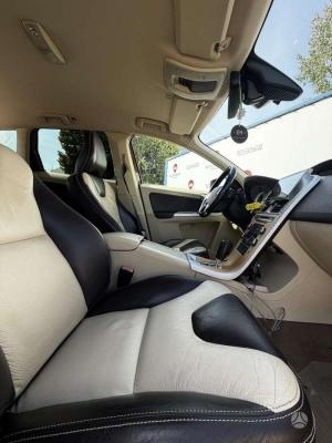 Brūns Volvo XC60 2011 Tauragė, ar dzinēja tilpumu 2.40 L un nobraukumu 276 tūkst. km par 7800 €, foto 33 vietnē AUTOMOTO.COM.LV