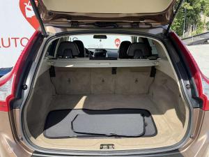 Brūns Volvo XC60 2011 Tauragė, ar dzinēja tilpumu 2.40 L un nobraukumu 276 tūkst. km par 7800 €, foto 38 vietnē AUTOMOTO.COM.LV