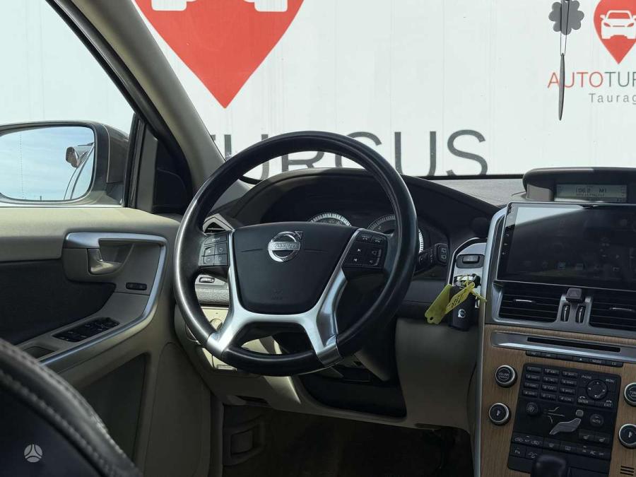 Brūns Volvo XC60 2011 Tauragė, ar dzinēja tilpumu 2.40 L un nobraukumu 276 tūkst. km par 7800 €, foto 42 vietnē AUTOMOTO.COM.LV