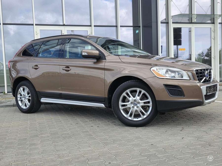 Brūns Volvo XC60 2011 Viļņa, ar dzinēja tilpumu 2.40 L un nobraukumu 281 tūkst. km par 9650 €, foto 1 vietnē AUTOMOTO.COM.LV