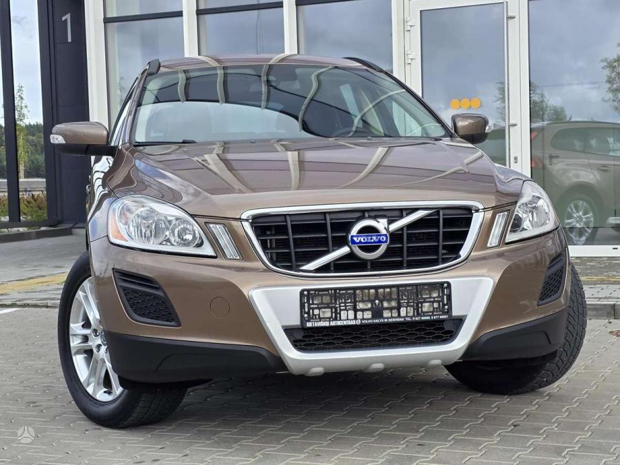 Brūns Volvo XC60 2011 Viļņa, ar dzinēja tilpumu 2.40 L un nobraukumu 281 tūkst. km par 9650 €, foto 3 vietnē AUTOMOTO.COM.LV