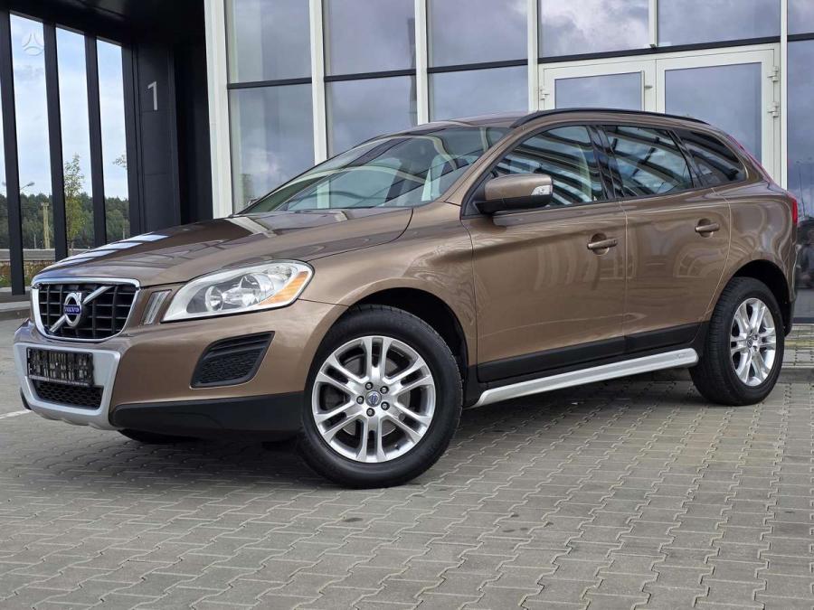 Brūns Volvo XC60 2011 Viļņa, ar dzinēja tilpumu 2.40 L un nobraukumu 281 tūkst. km par 9650 €, foto 4 vietnē AUTOMOTO.COM.LV