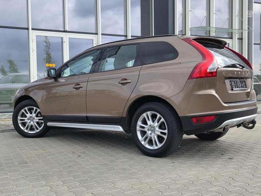 Brūns Volvo XC60 2011 Viļņa, ar dzinēja tilpumu 2.40 L un nobraukumu 281 tūkst. km par 9650 €, foto 6 vietnē AUTOMOTO.COM.LV