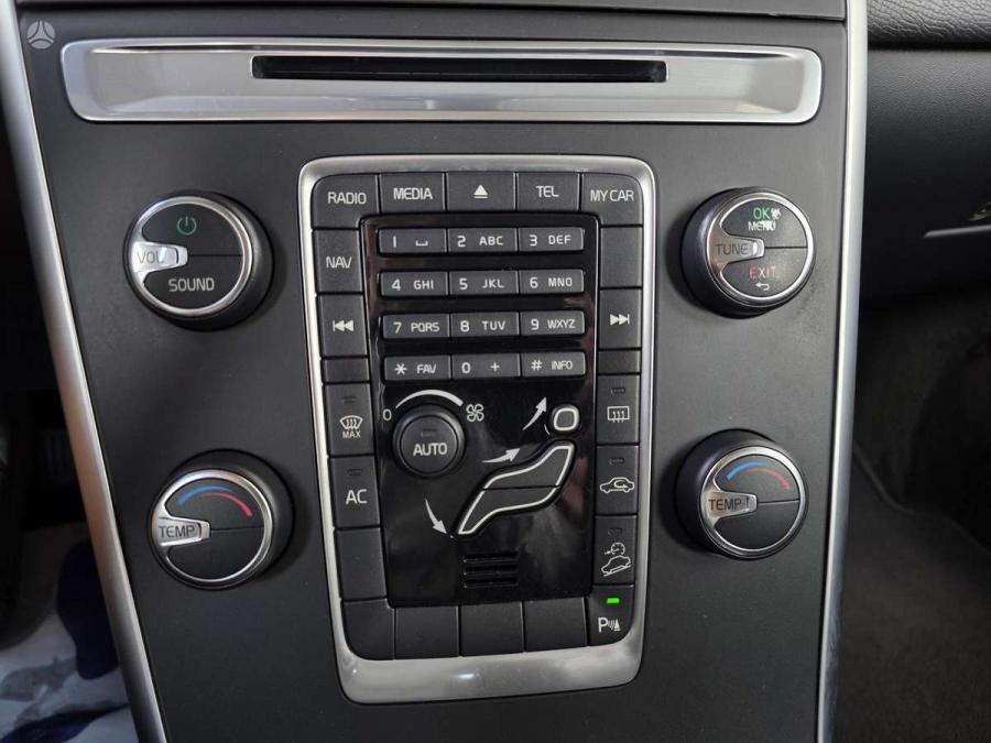 Brūns Volvo XC60 2011 Viļņa, ar dzinēja tilpumu 2.40 L un nobraukumu 281 tūkst. km par 9650 €, foto 13 vietnē AUTOMOTO.COM.LV