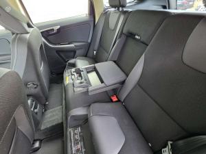 Brūns Volvo XC60 2011 Viļņa, ar dzinēja tilpumu 2.40 L un nobraukumu 281 tūkst. km par 9650 €, foto 17 vietnē AUTOMOTO.COM.LV