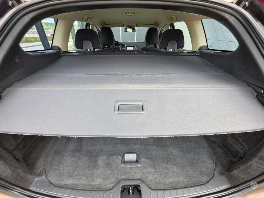 Brūns Volvo XC60 2011 Viļņa, ar dzinēja tilpumu 2.40 L un nobraukumu 281 tūkst. km par 9650 €, foto 19 vietnē AUTOMOTO.COM.LV