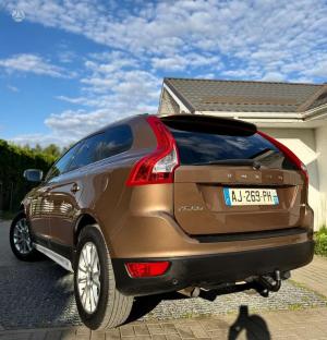 Brūns Volvo XC60 2011 Kauņa, ar dzinēja tilpumu 2.40 L un nobraukumu 300 tūkst. km par 8450 €, foto 4 vietnē AUTOMOTO.COM.LV