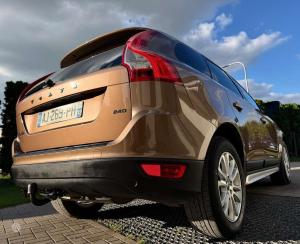 Brūns Volvo XC60 2011 Kauņa, ar dzinēja tilpumu 2.40 L un nobraukumu 300 tūkst. km par 8450 €, foto 6 vietnē AUTOMOTO.COM.LV