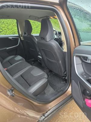 Brūns Volvo XC60 2011 Liepāja, ar dzinēja tilpumu 2.00 L un nobraukumu 231 tūkst. km par 6750 €, foto 6 vietnē AUTOMOTO.COM.LV