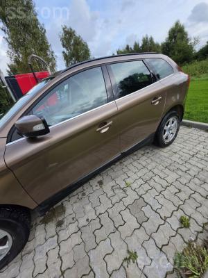 Brūns Volvo XC60 2011 Liepāja, ar dzinēja tilpumu 2.00 L un nobraukumu 231 tūkst. km par 6750 €, foto 8 vietnē AUTOMOTO.COM.LV
