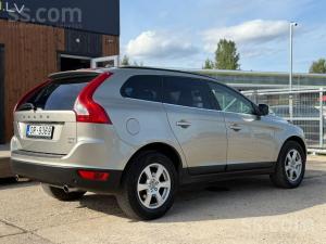 Brown Volvo XC60 2011 in Riga, with an engine capacity of 2.40 L and mileage of 276 thousand km for 9500 €, photo 3 on AUTOMOTO.COM.LV
