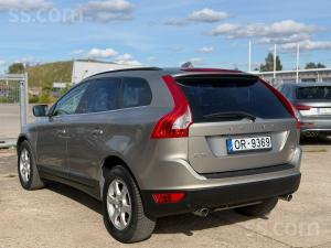 Brown Volvo XC60 2011 in Riga, with an engine capacity of 2.40 L and mileage of 276 thousand km for 9500 €, photo 5 on AUTOMOTO.COM.LV