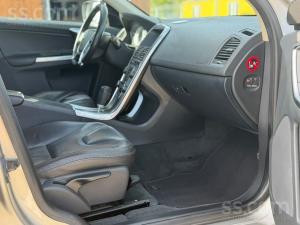 Brown Volvo XC60 2011 in Riga, with an engine capacity of 2.40 L and mileage of 276 thousand km for 9500 €, photo 10 on AUTOMOTO.COM.LV