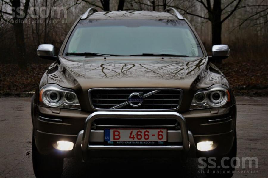 Brown Volvo XC60 2012 in Riga, with an engine capacity of 2.40 L and mileage of 270 thousand km for 13200 €, photo 1 on AUTOMOTO.COM.LV