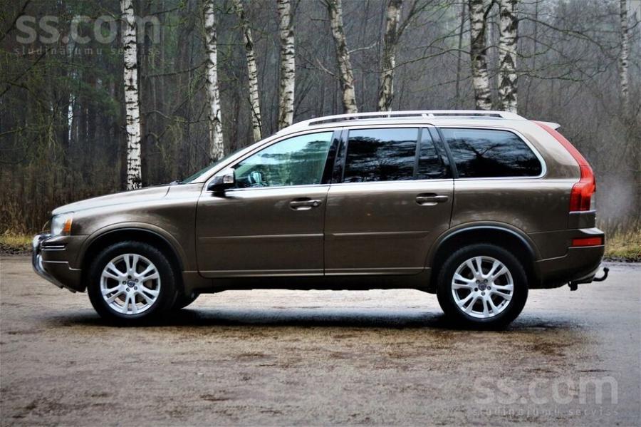 Brown Volvo XC60 2012 in Riga, with an engine capacity of 2.40 L and mileage of 270 thousand km for 13200 €, photo 3 on AUTOMOTO.COM.LV