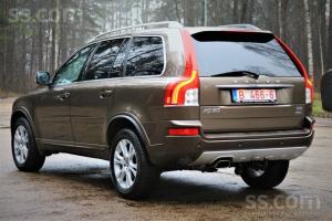 Brown Volvo XC60 2012 in Riga, with an engine capacity of 2.40 L and mileage of 270 thousand km for 13200 €, photo 4 on AUTOMOTO.COM.LV