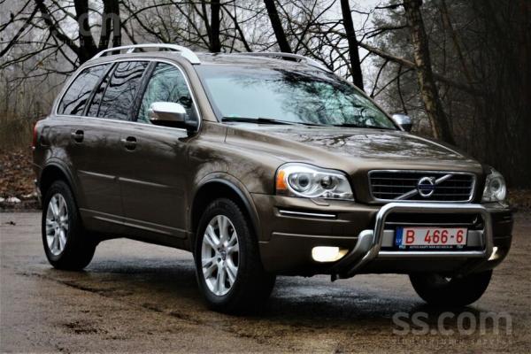 Brown Volvo XC60 2012 in Riga, with an engine capacity of 2.40 L and mileage of 270 thousand km for 13200 €, photo 5 on AUTOMOTO.COM.LV