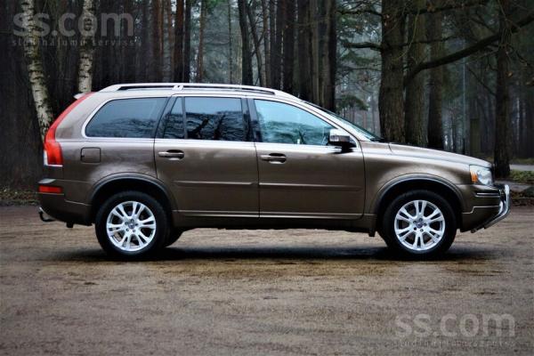 Brown Volvo XC60 2012 in Riga, with an engine capacity of 2.40 L and mileage of 270 thousand km for 13200 €, photo 6 on AUTOMOTO.COM.LV