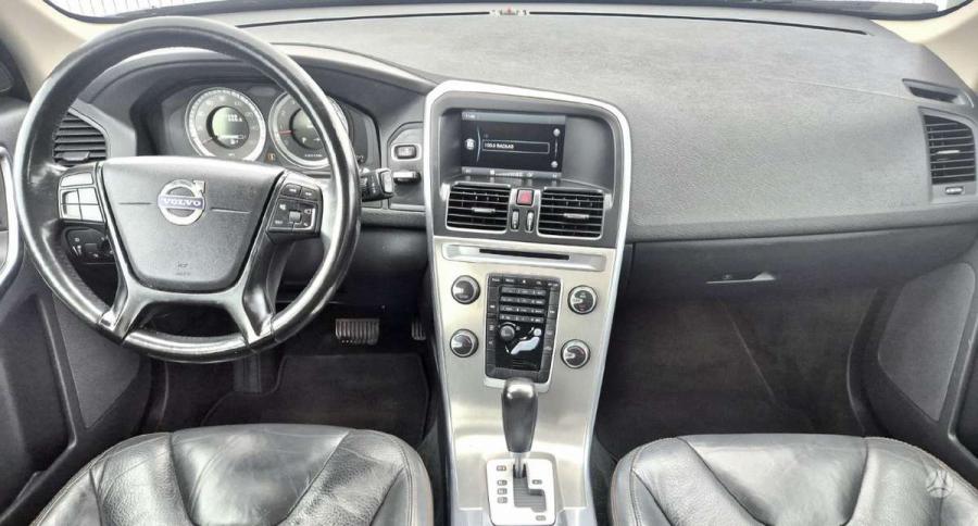 Brūns Volvo XC60 2012 Šauļi, ar dzinēja tilpumu 3.20 L un nobraukumu 160 tūkst. km par 7770 €, foto 10 vietnē AUTOMOTO.COM.LV