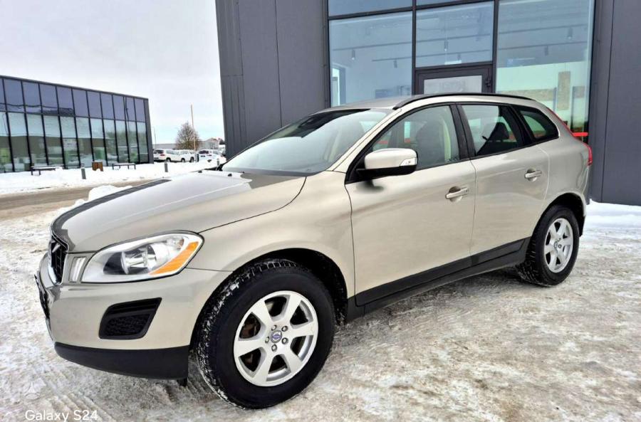 Brūns Volvo XC60 2012 Šauļi, ar dzinēja tilpumu 3.20 L un nobraukumu 160 tūkst. km par 7770 €, foto 5 vietnē AUTOMOTO.COM.LV