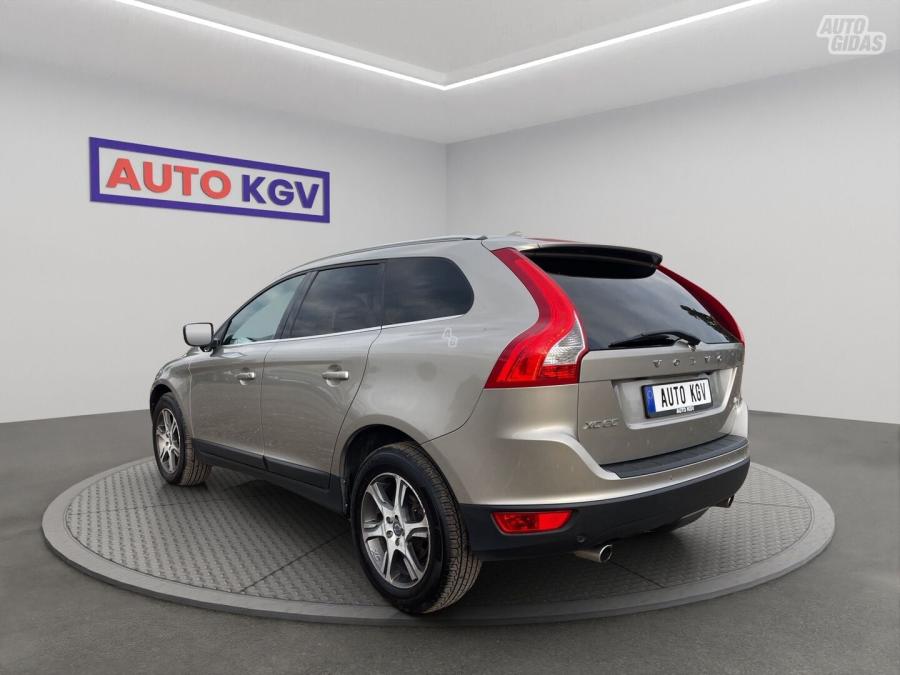 Brūns Volvo XC60 2012 Viļņa, ar dzinēja tilpumu 2.40 L un nobraukumu 318 tūkst. km par 9999 €, foto 3 vietnē AUTOMOTO.COM.LV