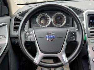Brown Volvo XC60 2012 in Vilnius, with an engine capacity of 2.40 L and mileage of 308 thousand km for 10980 €, photo 12 on AUTOMOTO.COM.LV