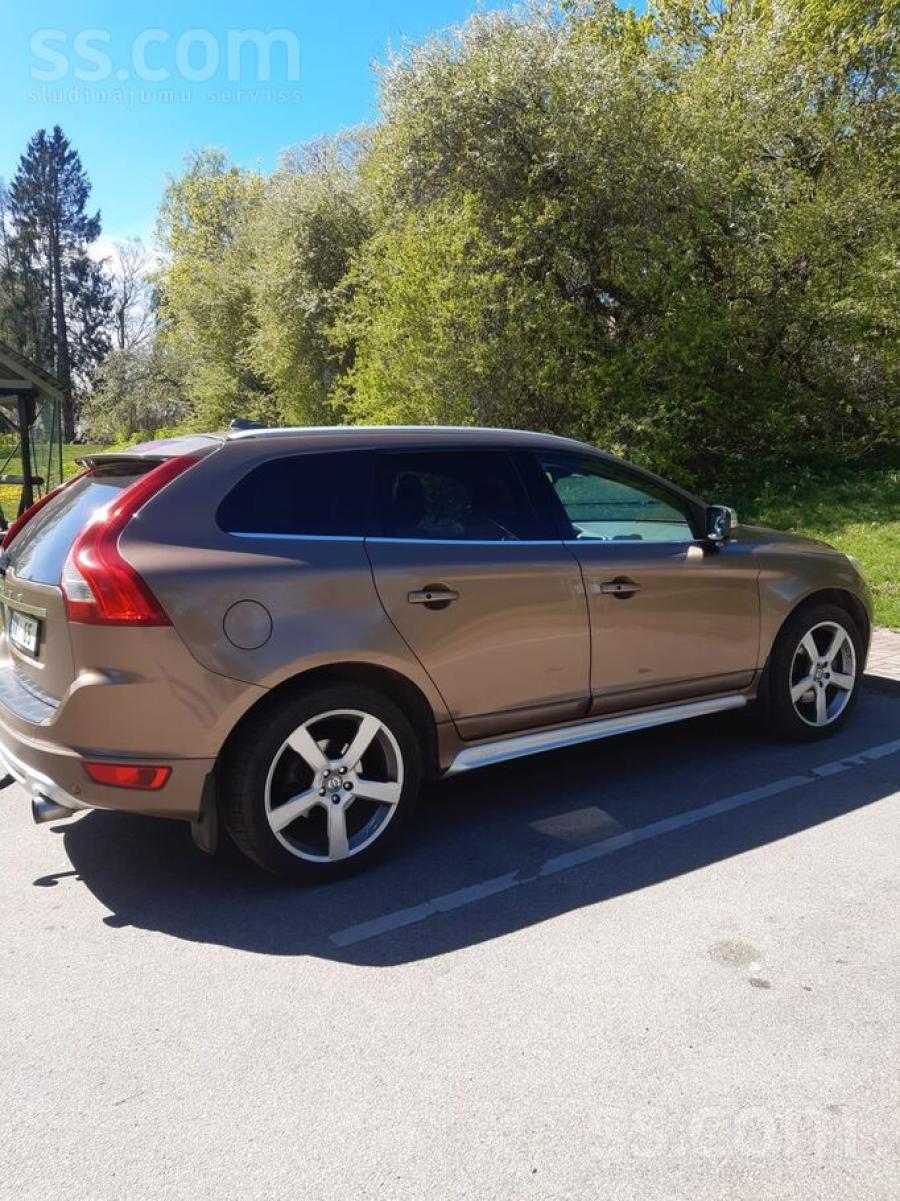 Brūns Volvo XC60 2012 Rīga, ar dzinēja tilpumu 2.40 L un nobraukumu 321 tūkst. km par 8500 €, foto 3 vietnē AUTOMOTO.COM.LV