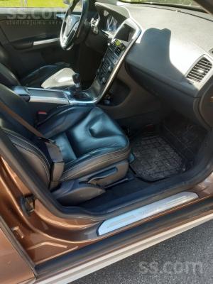Brūns Volvo XC60 2012 Rīga, ar dzinēja tilpumu 2.40 L un nobraukumu 321 tūkst. km par 8500 €, foto 6 vietnē AUTOMOTO.COM.LV