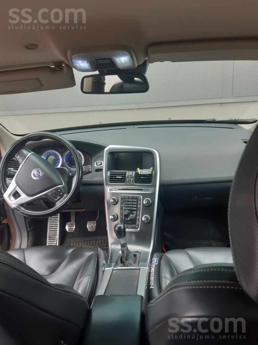 Brūns Volvo XC60 2012 Rīga, ar dzinēja tilpumu 2.40 L un nobraukumu 321 tūkst. km par 8500 €, foto 9 vietnē AUTOMOTO.COM.LV