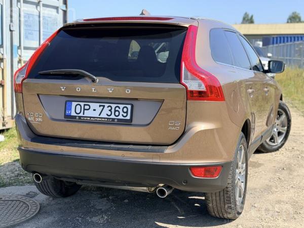 Brūns Volvo XC60 2012 Rīga, ar dzinēja tilpumu 2.40 L un nobraukumu 225 tūkst. km par 10995 €, foto 4 vietnē AUTOMOTO.COM.LV