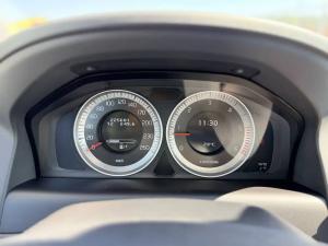 Brūns Volvo XC60 2012 Rīga, ar dzinēja tilpumu 2.40 L un nobraukumu 225 tūkst. km par 10995 €, foto 18 vietnē AUTOMOTO.COM.LV