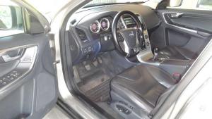 Brown Volvo XC60 2012 in Joniskis, with an engine capacity of 2.40 L and mileage of 332 thousand km for 6749 €, photo 22 on AUTOMOTO.COM.LV