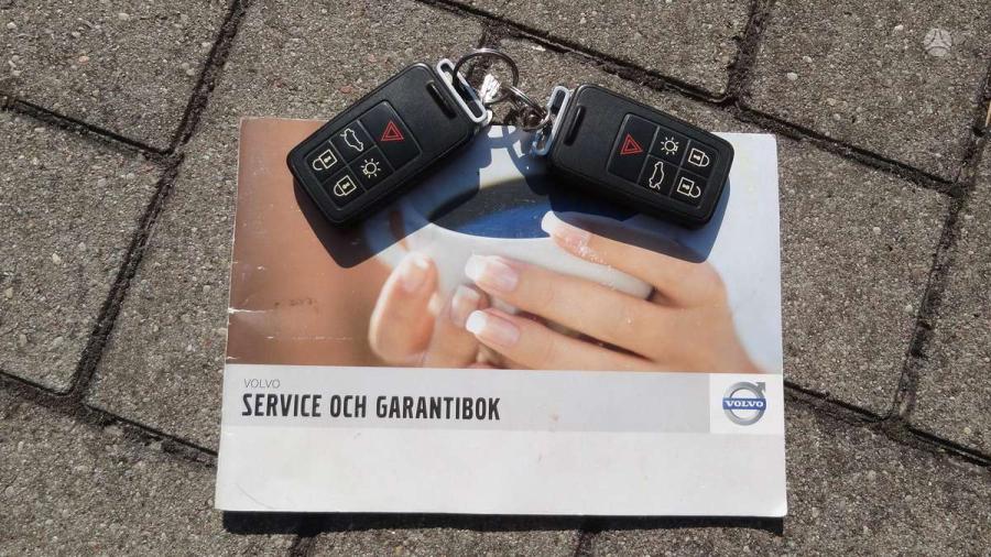 Brown Volvo XC60 2012 in Joniskis, with an engine capacity of 2.40 L and mileage of 332 thousand km for 6749 €, photo 39 on AUTOMOTO.COM.LV