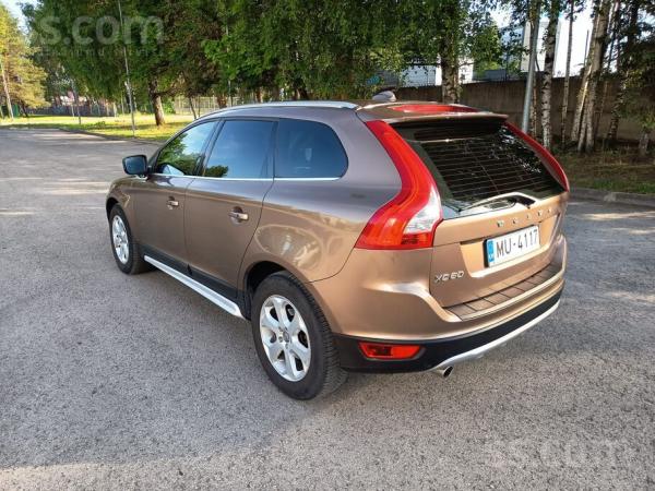 Brown Volvo XC60 2012 in Riga, with an engine capacity of 2.40 L and mileage of 264 thousand km for 10600 €, photo 7 on AUTOMOTO.COM.LV