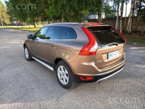 Brūns Volvo XC60 2012 Rīga, ar dzinēja tilpumu 2.40 L un nobraukumu 264 tūkst. km par 10600 €, foto 8 vietnē AUTOMOTO.COM.LV