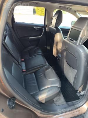 Brūns Volvo XC60 2012 Rīga, ar dzinēja tilpumu 2.40 L un nobraukumu 264 tūkst. km par 10600 €, foto 14 vietnē AUTOMOTO.COM.LV