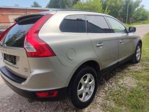 Brown Volvo XC60 2012 in Ukmerge, with an engine capacity of 2.40 L and mileage of 249 thousand km for 7500 €, photo 5 on AUTOMOTO.COM.LV