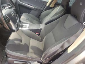 Brown Volvo XC60 2012 in Ukmerge, with an engine capacity of 2.40 L and mileage of 249 thousand km for 7500 €, photo 14 on AUTOMOTO.COM.LV
