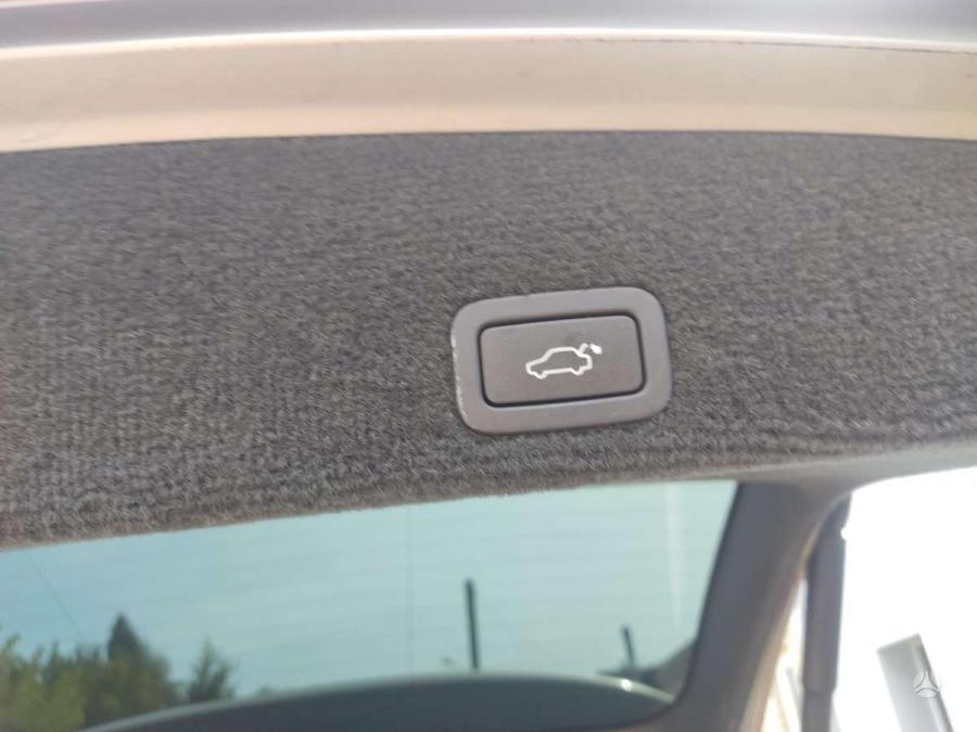 Brown Volvo XC60 2012 in Ukmerge, with an engine capacity of 2.40 L and mileage of 249 thousand km for 7500 €, photo 16 on AUTOMOTO.COM.LV