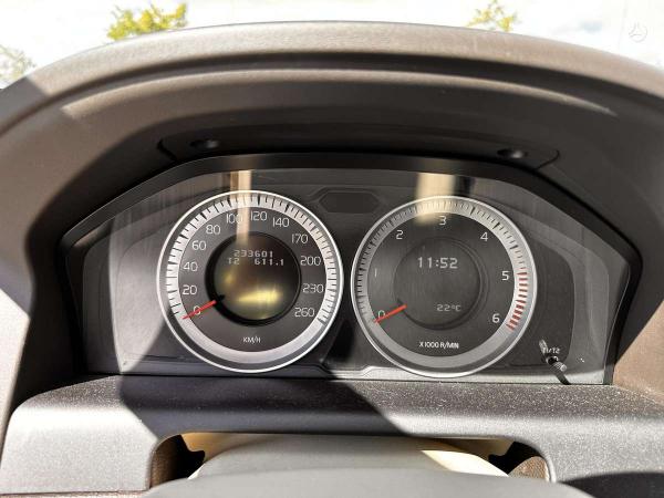 Brūns Volvo XC60 2012 Viļņa, ar dzinēja tilpumu 1.98 L un nobraukumu 233 tūkst. km par 7900 €, foto 6 vietnē AUTOMOTO.COM.LV