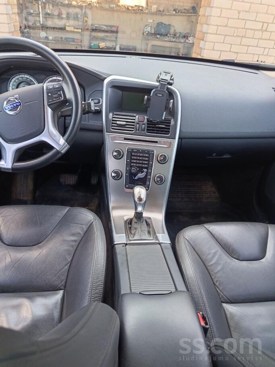 Brūns Volvo XC60 2012 Jēkabpils, ar dzinēja tilpumu 2.40 L un nobraukumu 288 tūkst. km par 9499 €, foto 6 vietnē AUTOMOTO.COM.LV