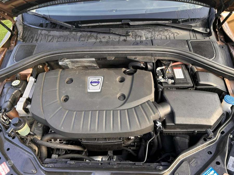 Brūns Volvo XC60 2012 Plungė, ar dzinēja tilpumu 1.98 L un nobraukumu 311 tūkst. km par 10500 €, foto 13 vietnē AUTOMOTO.COM.LV