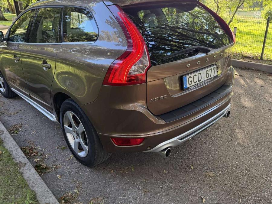 Brūns Volvo XC60 2012 Kauņa, ar dzinēja tilpumu 2.40 L un nobraukumu 334 tūkst. km par 8900 €, foto 5 vietnē AUTOMOTO.COM.LV