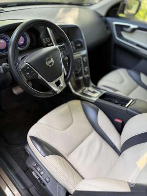 Brūns Volvo XC60 2012 Kauņa, ar dzinēja tilpumu 2.40 L un nobraukumu 334 tūkst. km par 8900 €, foto 7 vietnē AUTOMOTO.COM.LV