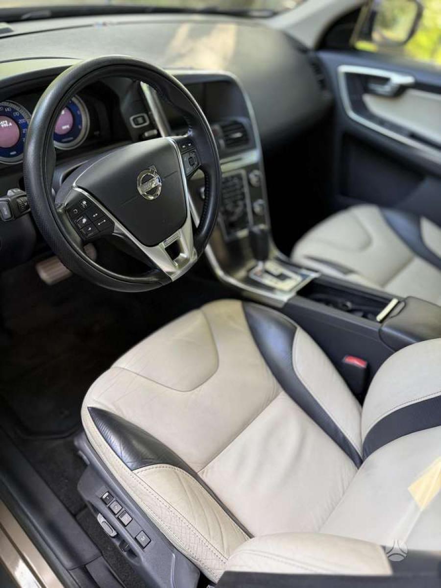 Brūns Volvo XC60 2012 Kauņa, ar dzinēja tilpumu 2.40 L un nobraukumu 334 tūkst. km par 8900 €, foto 7 vietnē AUTOMOTO.COM.LV