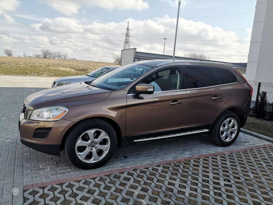 Brown Volvo XC60 2012 in Klaipeda, with an engine capacity of 3.20 L and mileage of 137 thousand km for 5900 €, photo 11 on AUTOMOTO.COM.LV